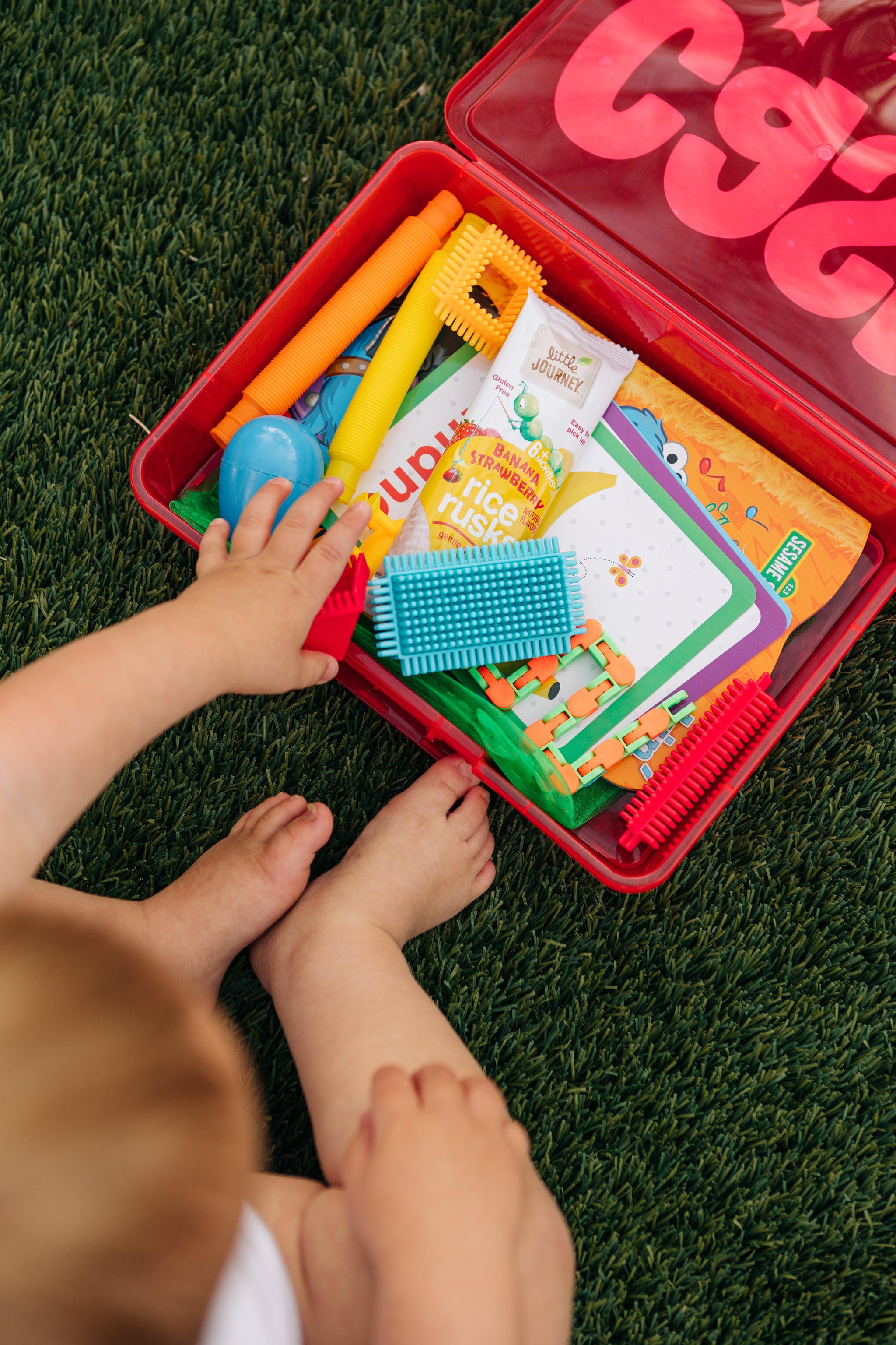 Young Toddler - Travel Busy Box – 2+3=WE
